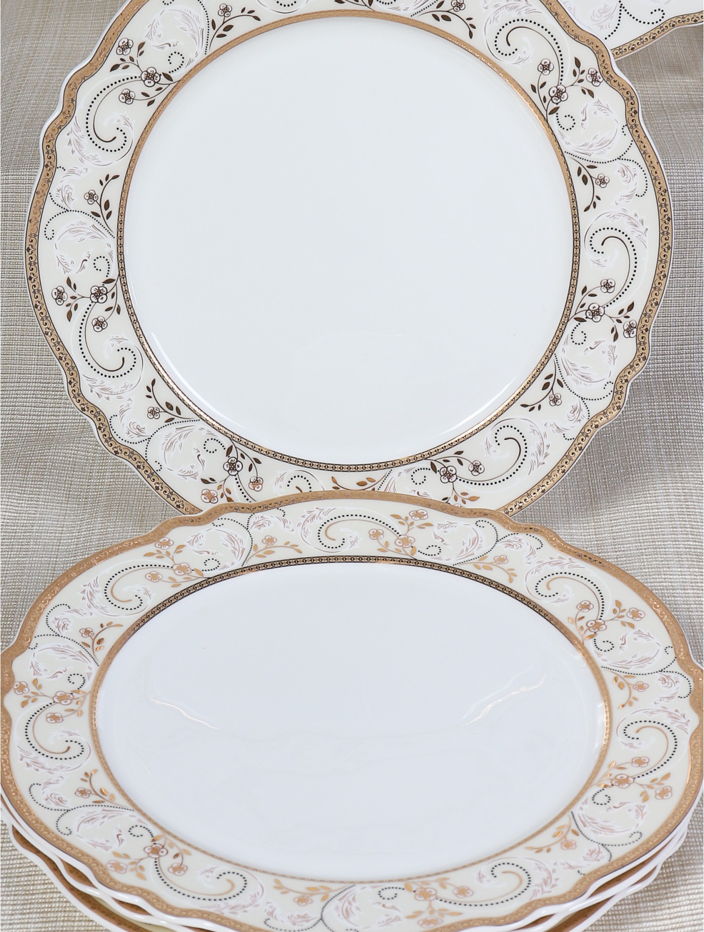 20 Pcs Dinner Set With Gift Box