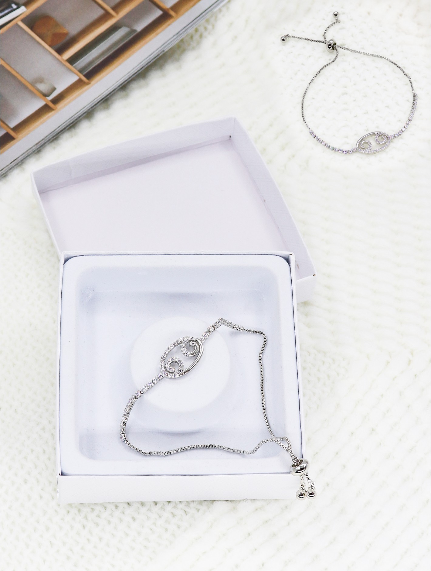 Adjustable Rhinestone Stretch Bracelet W/ Oval Adjustable Rhinestone ...