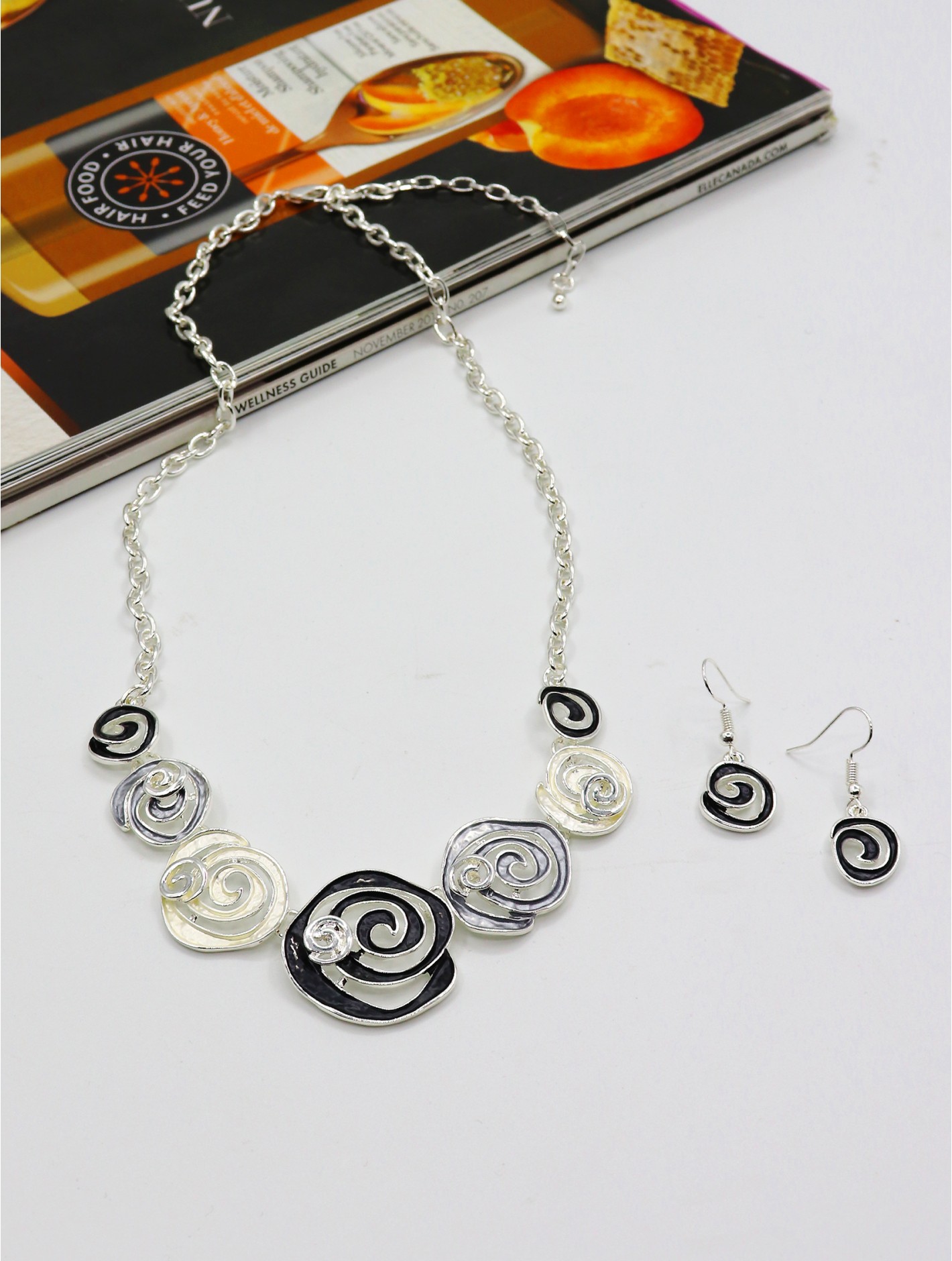 Rose Design Necklace & Earring Set