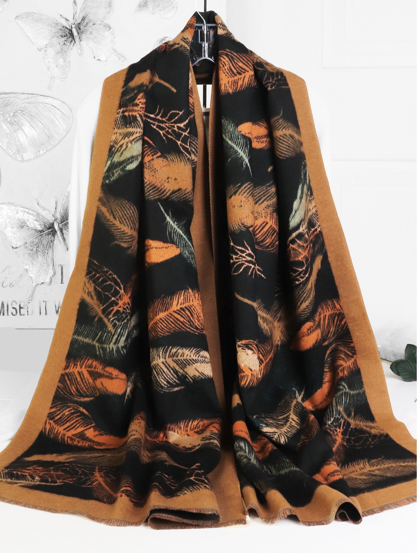 Cashmere Feeling Feather Print Premium Scarf